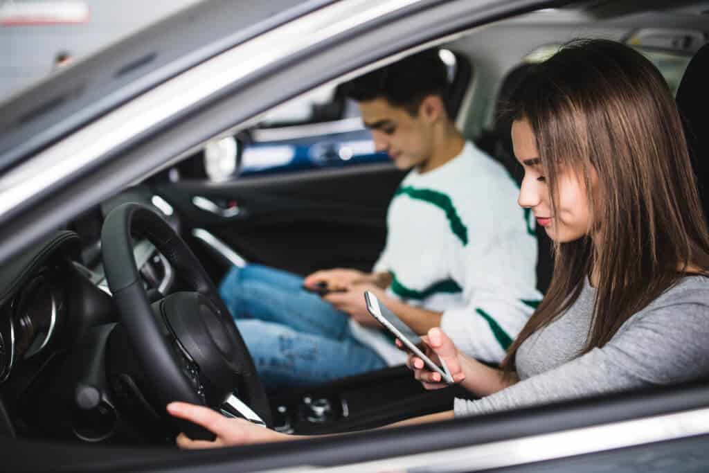 How to Stop Teen Texting and Driving?